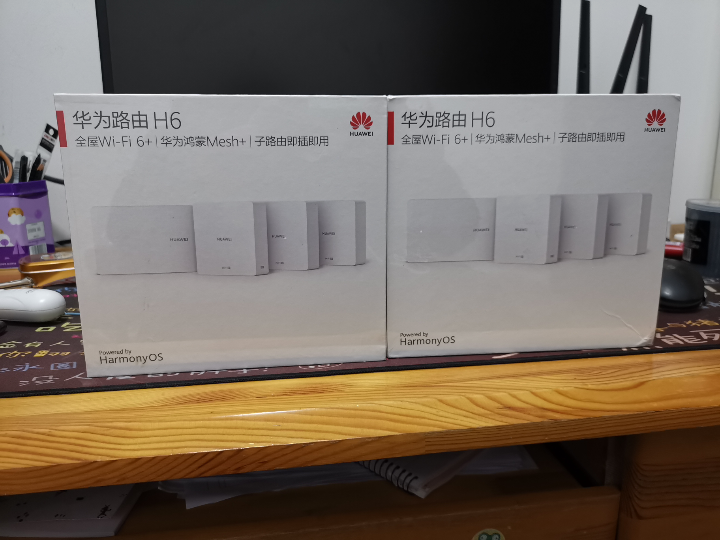 刚到华为H6路由器测试下怎么样(电信500M)使用子路由pro距离50cm...