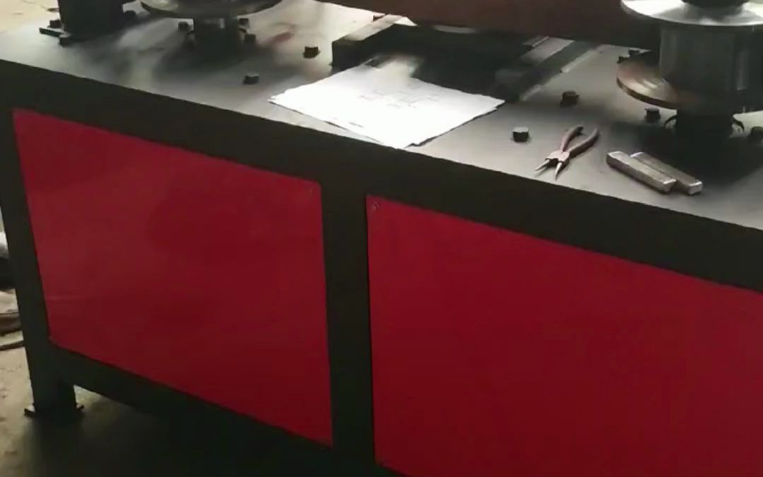 方管冷弯机以高效精准的满足您的加工要求,300×200矩形管顶弯机,...