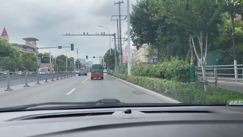 三种汽车用品夏天不要放在车上弊大于利有安全隐患