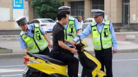 电动车新规“实行”!只要抓到就罚500,后果自负