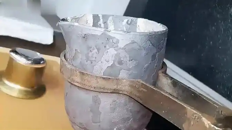 把电瓶车翻新一下,成品看着跟新的一样,老婆都夸我能干了 3