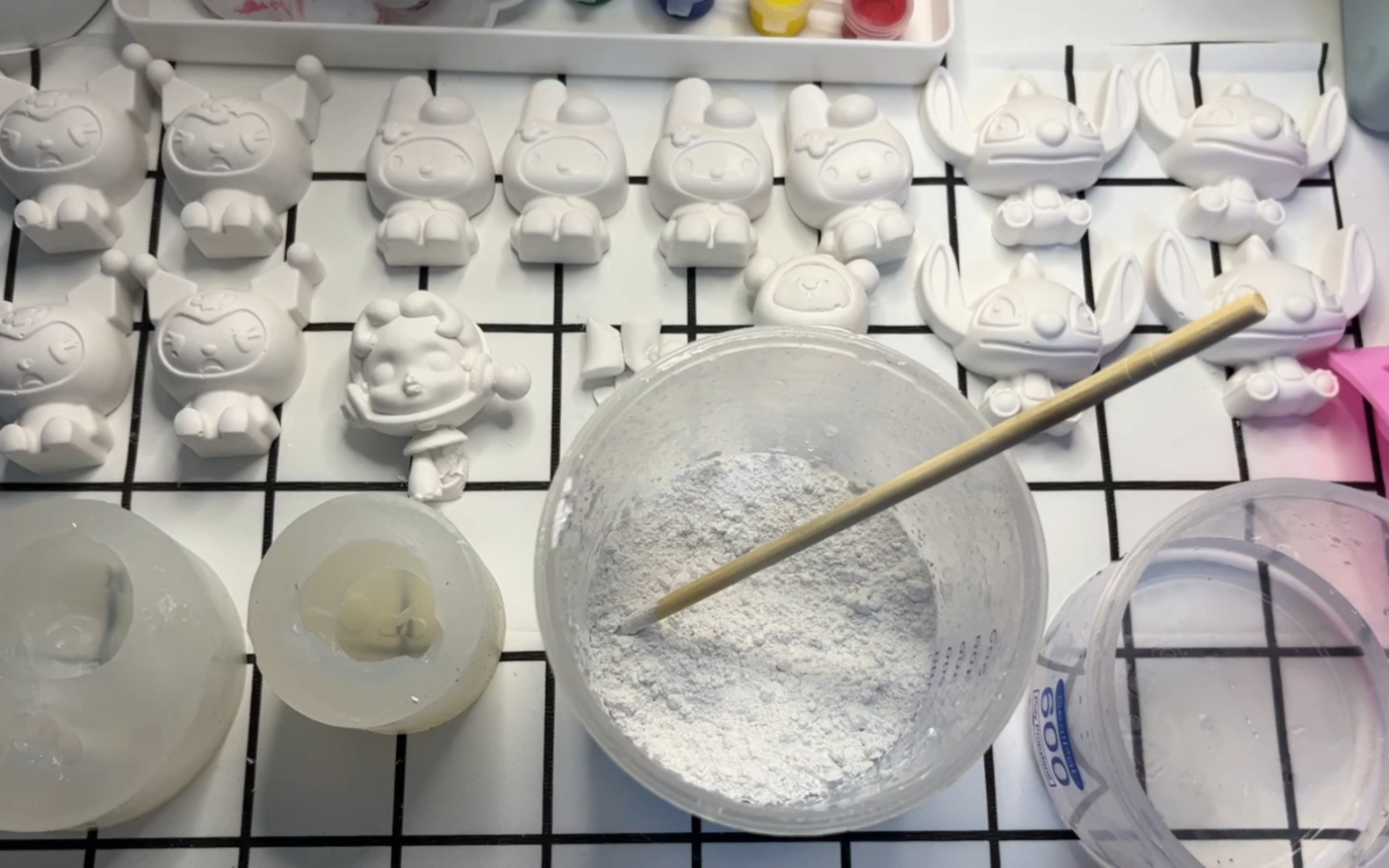 泡泡玛特,背包熊石膏娃娃制作过程