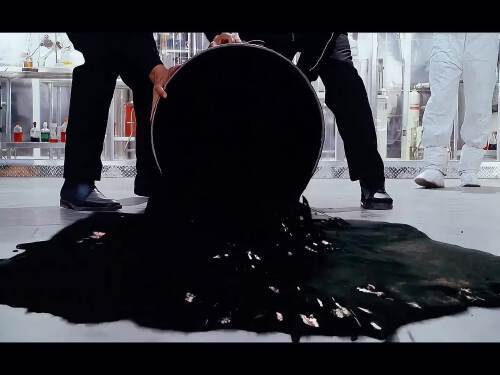 这个神秘液体竟会稀释石油