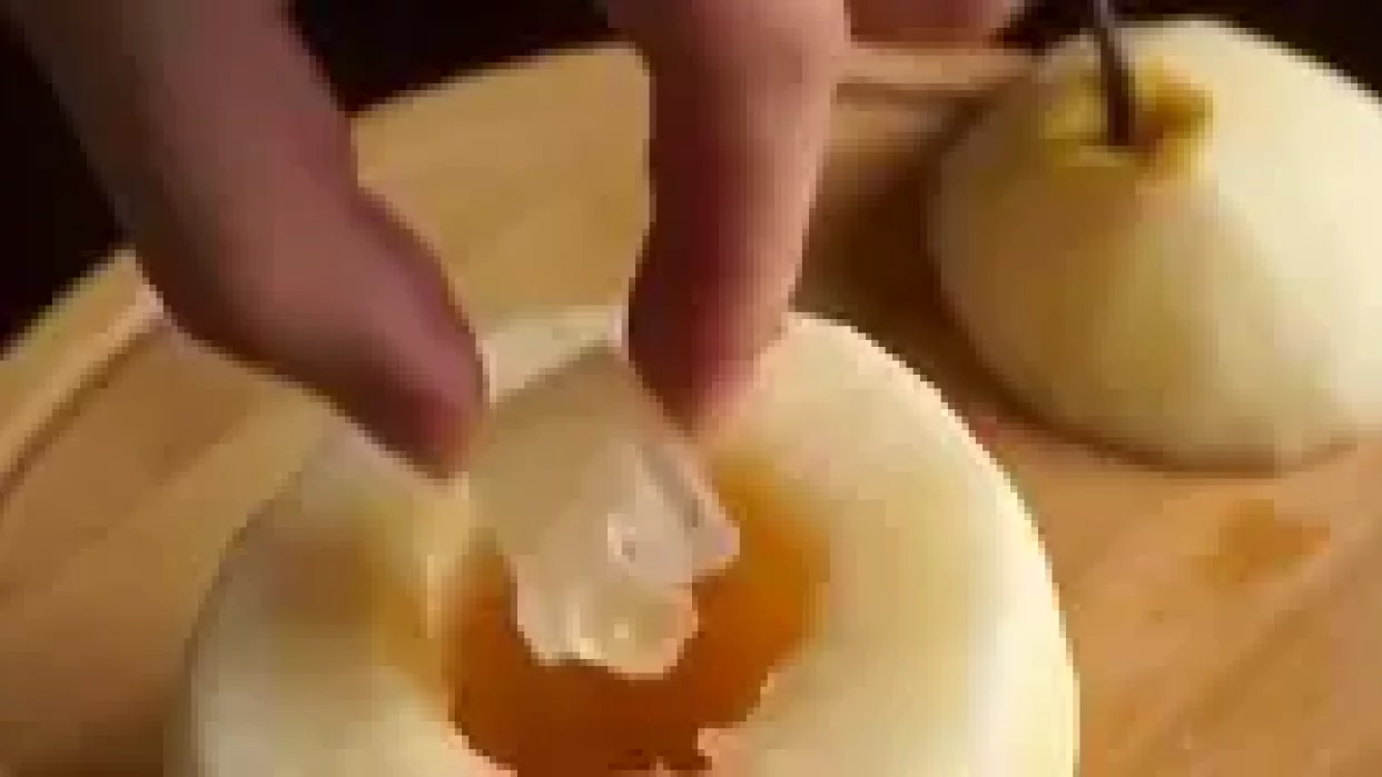 花椒和梨一起炖着喝, 可以止咳, 比止咳药还管用!
