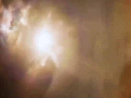 1994年人类第一次亲眼目睹星际中彗星撞行星的画面!探索宇宙彗星撞...
