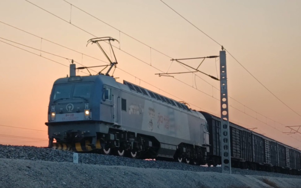 首拍HXD3B-0002,有点破——25214次列车缓慢进站,永清上行二道...
