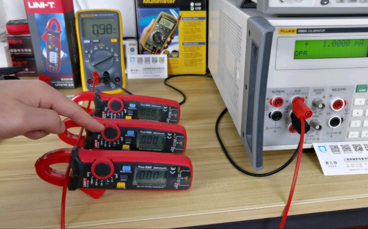 优利德UT210E可以测0.001A钳形表。FLUKE福禄克17B+万用表预计量