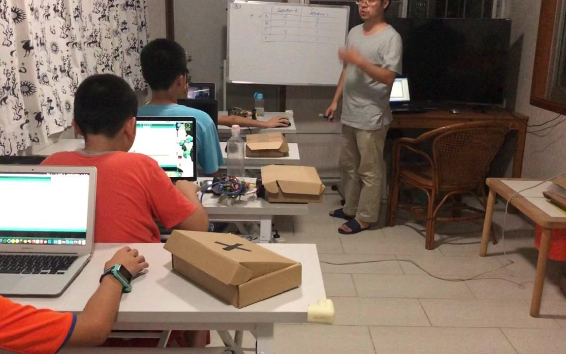 Arduino 机器人编程入门 16 巡线小车4 by MakerStudio