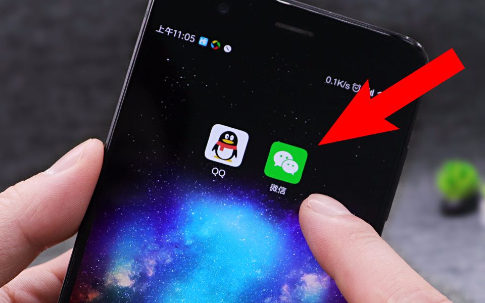 对方撤回一个消息?点一下微信这里,直接显示撤回的消息内容!