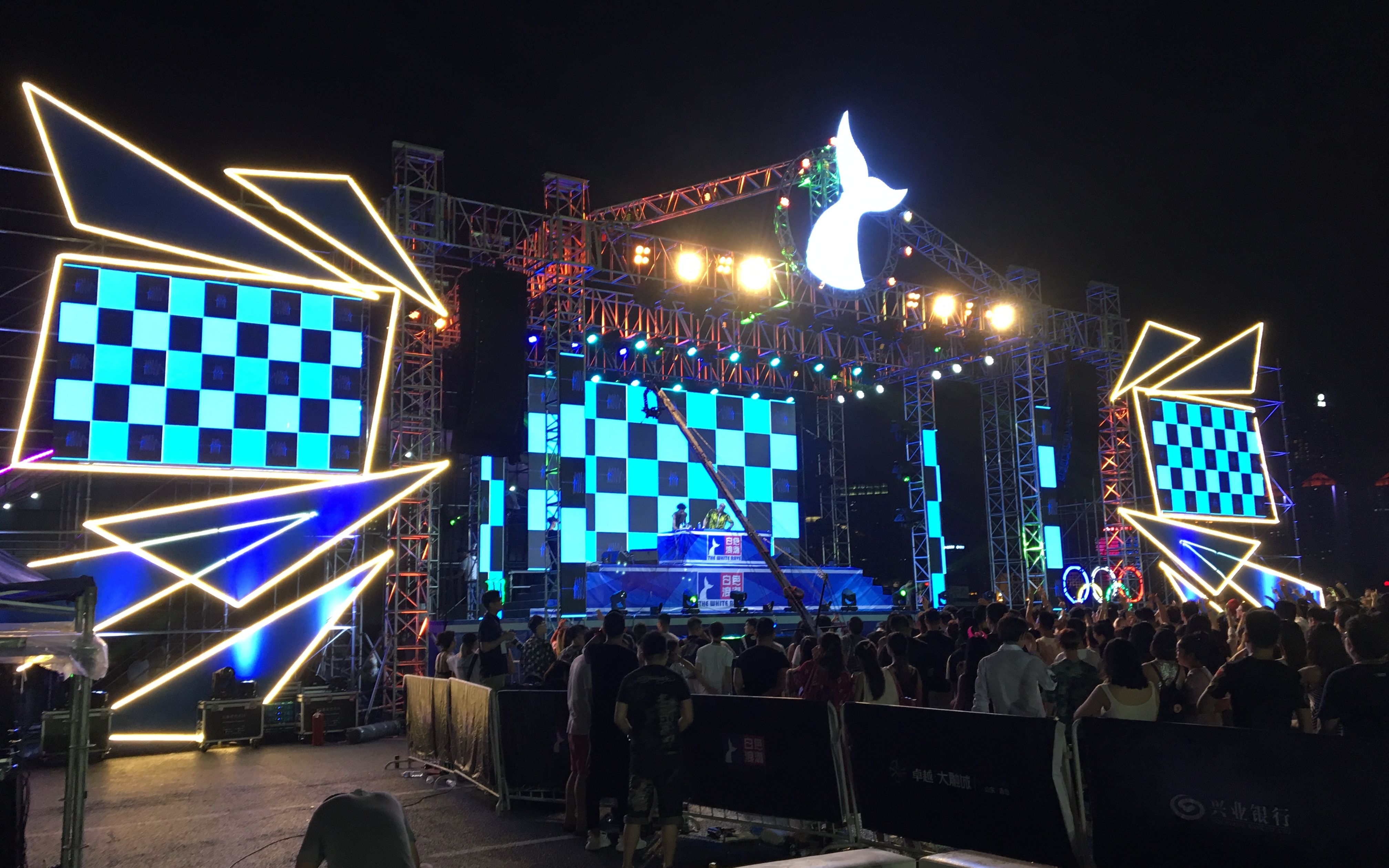 高清LED屏、灯光音响、舞台设备、演出设备、音乐节