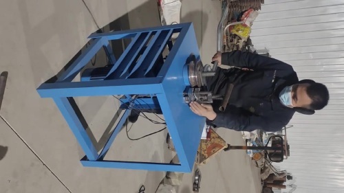 自动弯管机相当厉害,太省力气了