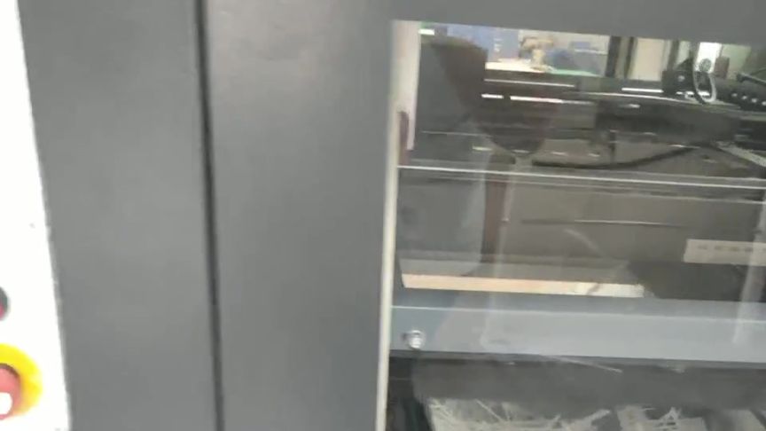 平压平全自动全清废模切机模切PVC中空板,开启模切产品新领域!