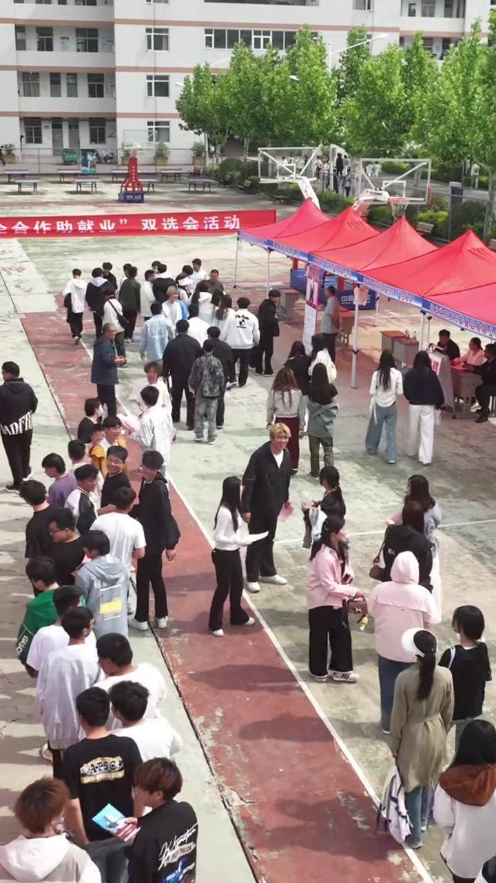 青春留乡·筑梦灌云!灌云中专举办2025届毕业生与家乡企业共赢发展...