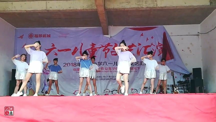 淋雨一直走舞蹈视频完整版,养眼又好学很适合老师教学