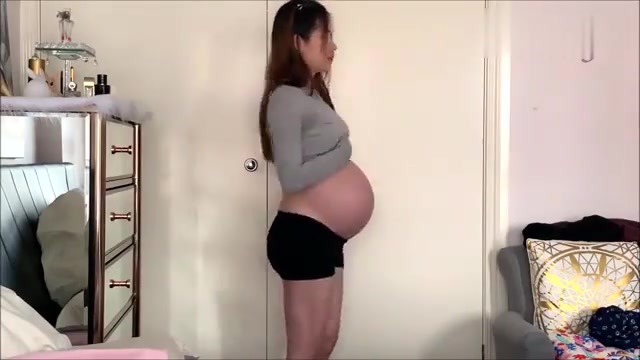 漂亮孕妇怀孕记录了整个孕期