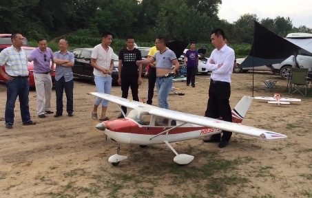 南充航模飞行大队“塞斯纳”体验飞行