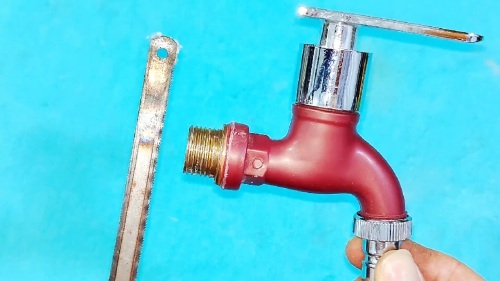 用锯条划水管螺纹,这效果出乎意料!