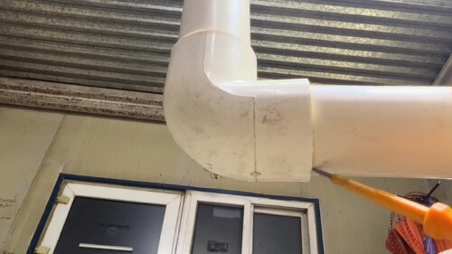 厕所下水管弯头漏水怎么办?不拆弯头,老水工教你一招,轻松修好