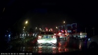 飞利浦行车记录仪雨夜拍摄夜视功能强大