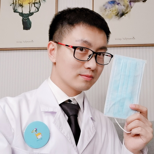 皮科医生魏小博