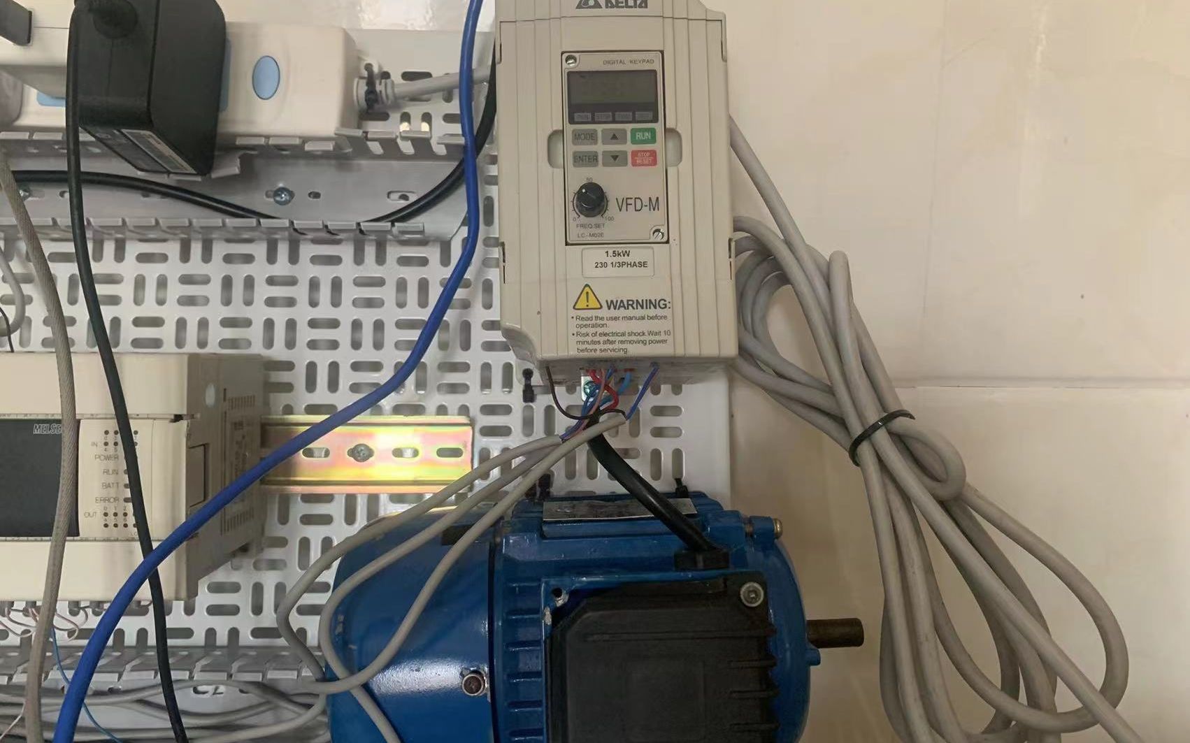 西门子1200PLC通过ModbusRTU通讯控制变频器2-程序编写