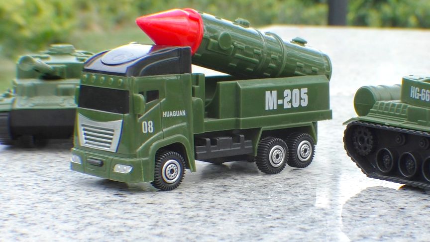 儿童玩具车坦克装甲车导弹发射车卡车直升飞机模型