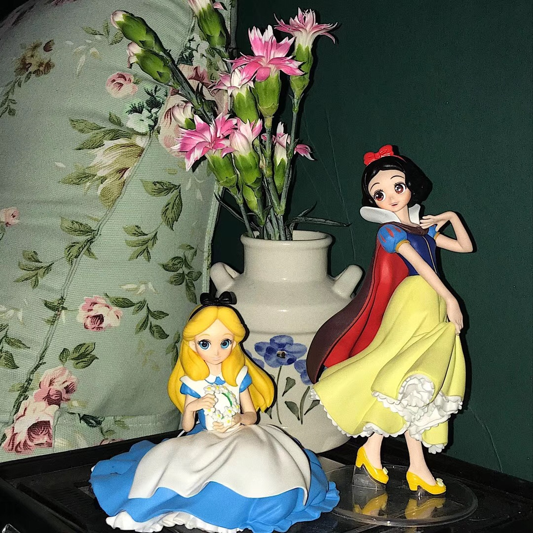 关灵雎 