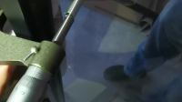 中山市质检所对德拉旗舰店玻璃门厚度测量之三玻璃厚度严重不足