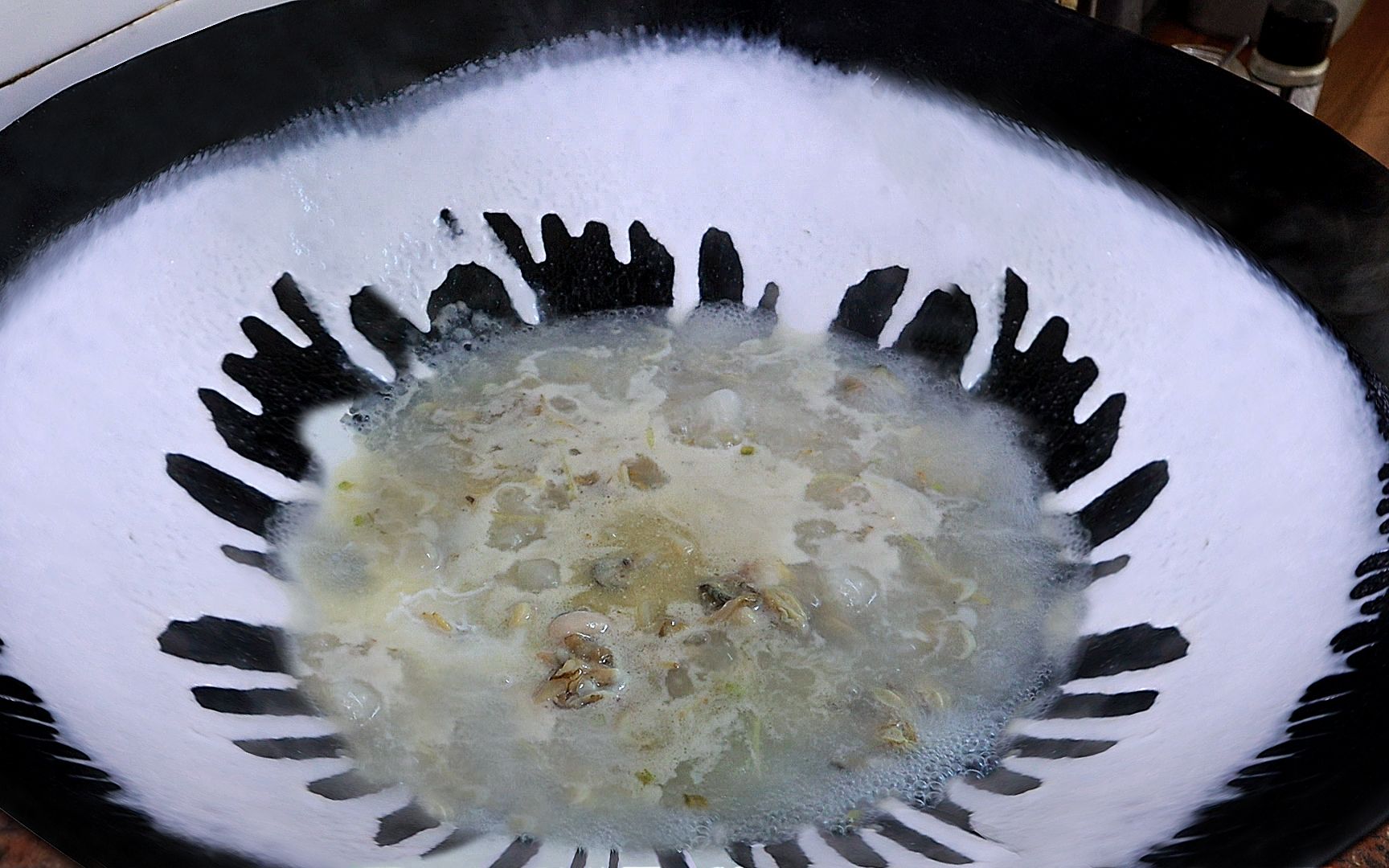 【传统小吃】看了不一定会的漳州特色小吃锅边糊