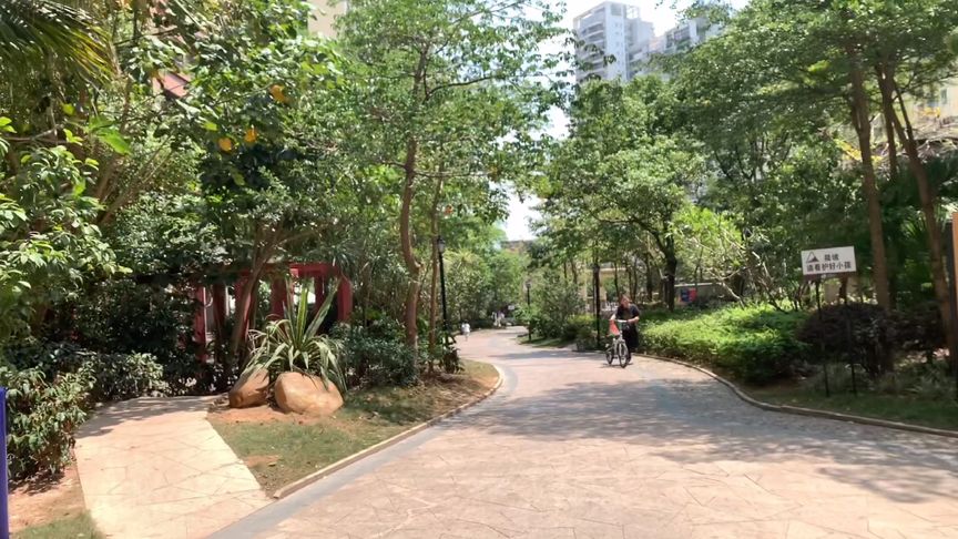 花园小区绿化覆盖率高