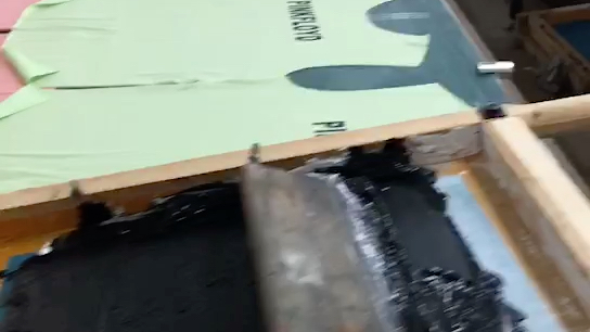 过来印花厂,检查大货,确保t恤保质保量给到客人