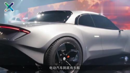 全球首台四门五座硬顶敞篷车,外形很前卫,可续航965公里