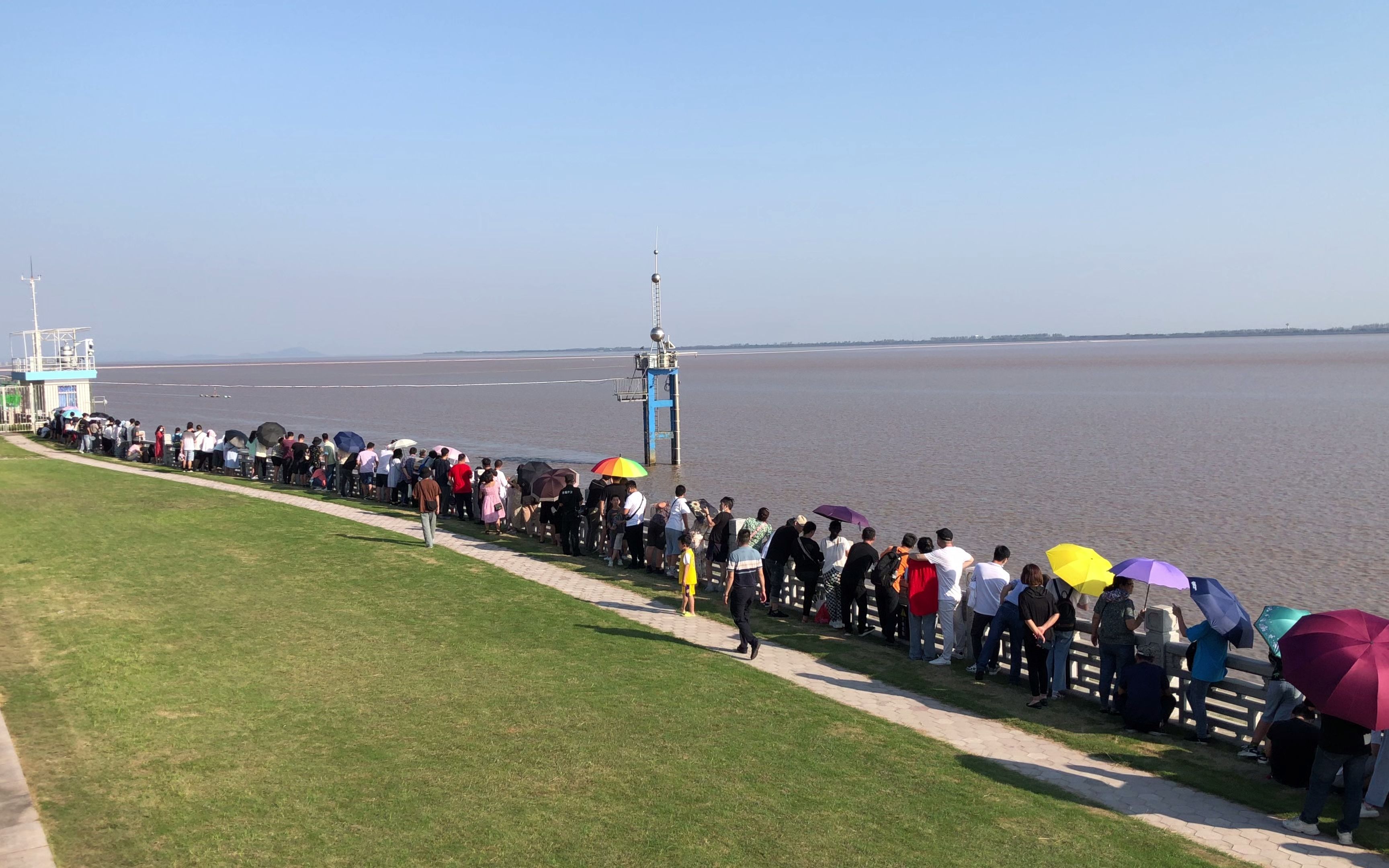 盐官观潮公园看钱塘江大潮由远到近全过程