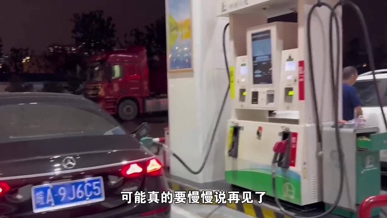 我国实现二氧化碳造汽油