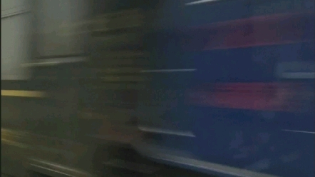 与出京列车交汇