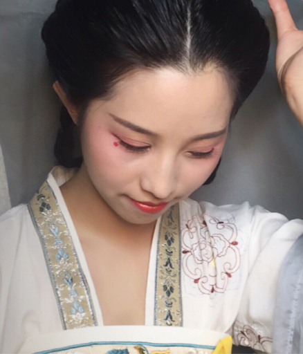 CC是个死肥宅 