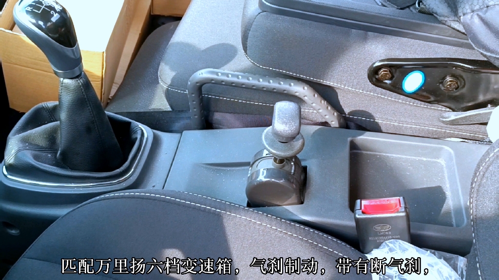 国六一汽解放J6F碳钢材质9.6方油罐车厂家直销