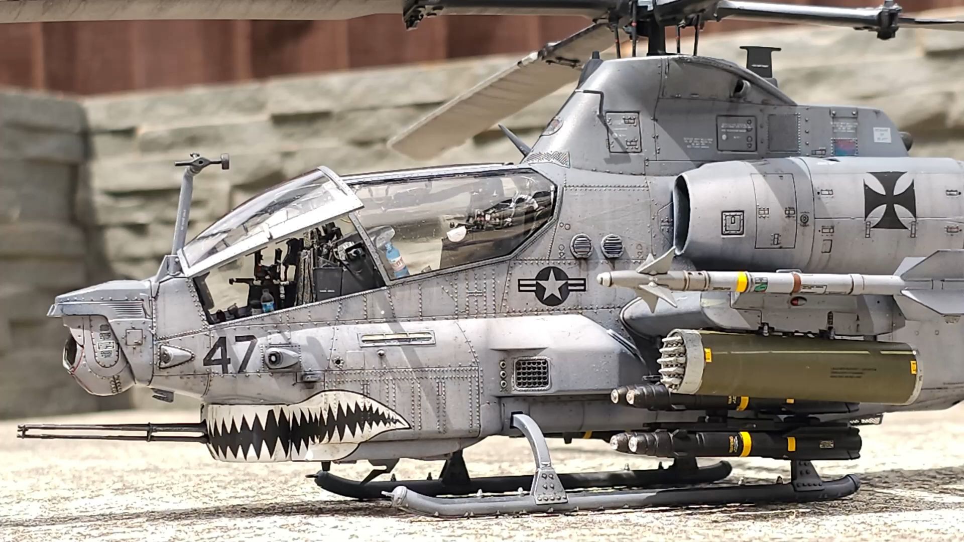 爱德美 AH-1Z"毒液"武装直升机模型制作完整版攻略✅Full Build Start ...