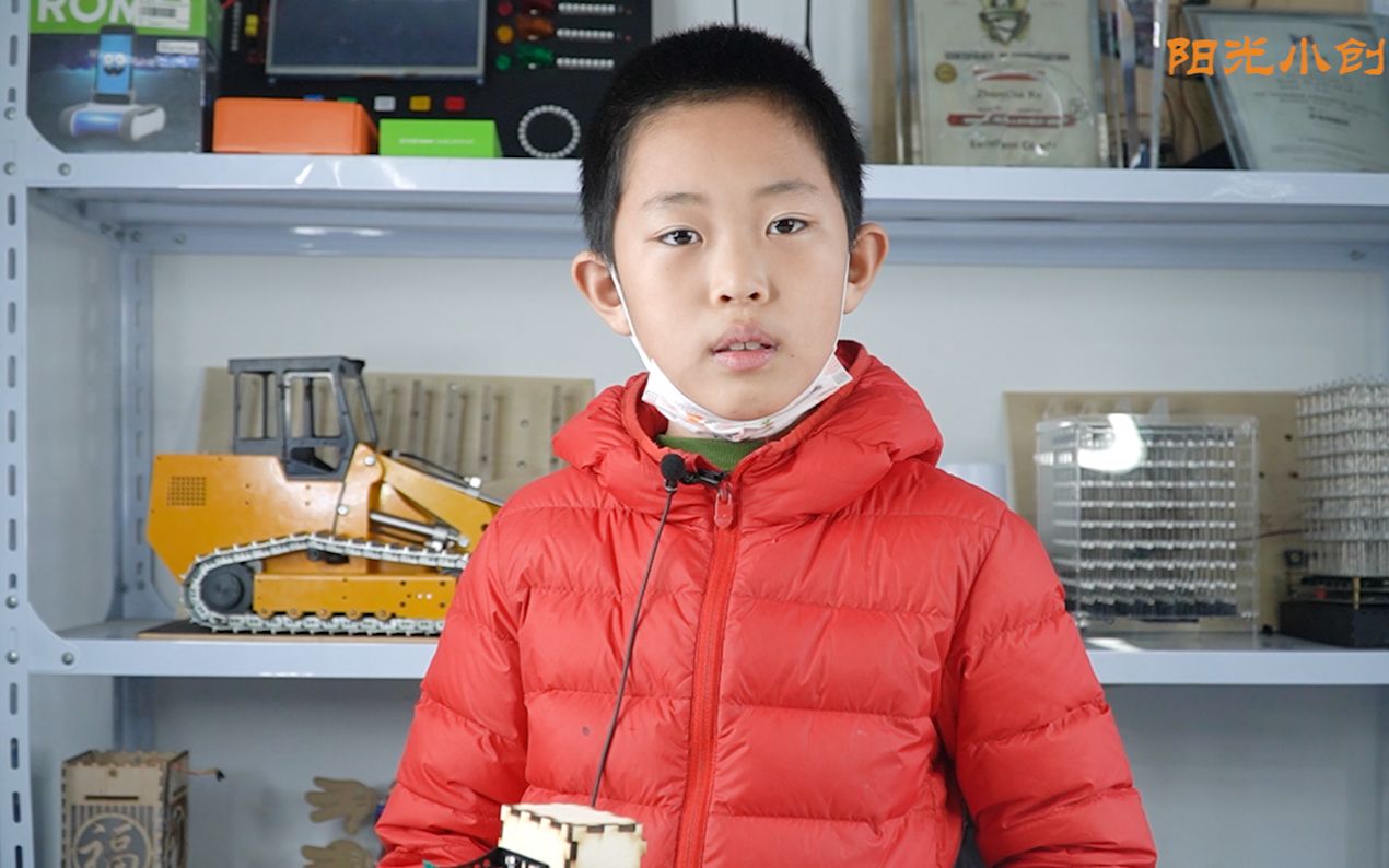 创意作品展示-智能垃圾分类 李彦希(三年级)