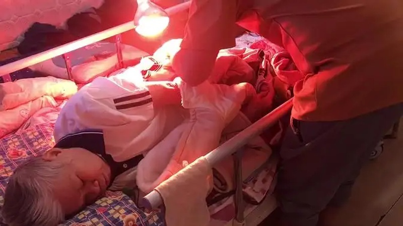 我能为你做什么我的娘红外线烤灯在褥疮创面康复治疗中的应用
