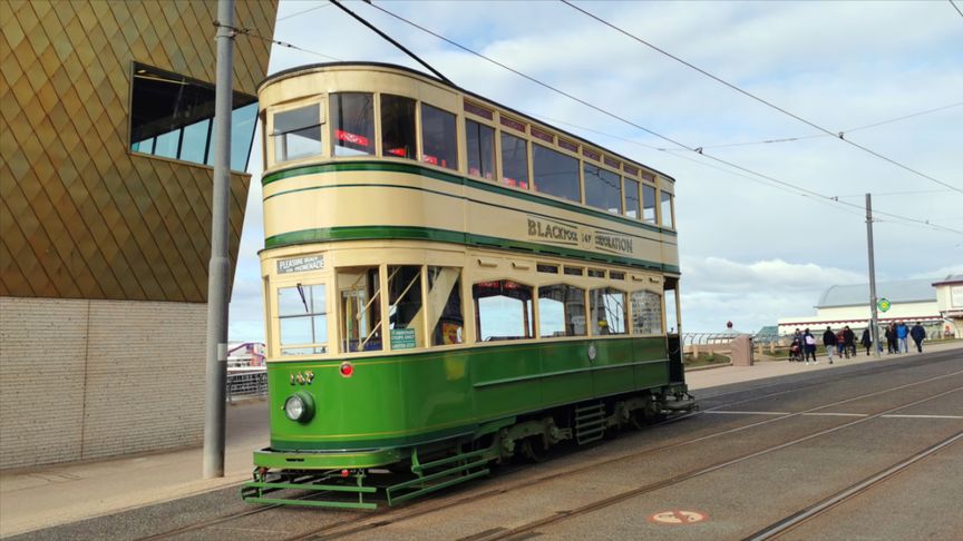 双层有轨电车带你逛海岸