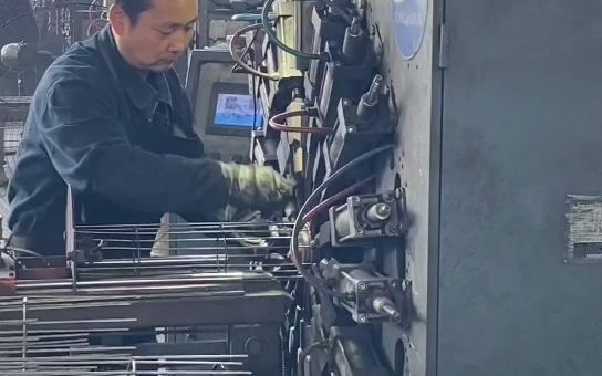 ...(袋笼)、不锈钢袋笼、316L袋笼、钛合金袋笼、褶皱袋笼、卡箍制作