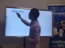 触摸教学一体机白板软件操作