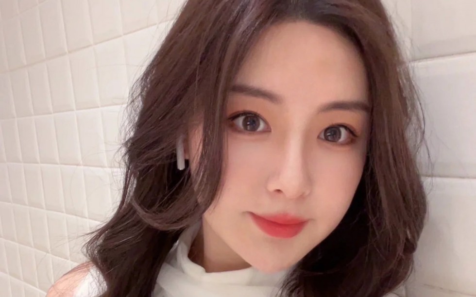 广东一美女会计,用这个“进销存系统”统计库存,别人一天的工作量,她...
