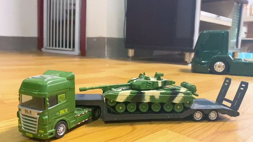 卡车司机不高兴了.#男人的玩具 #模型车 #军模 #田宫