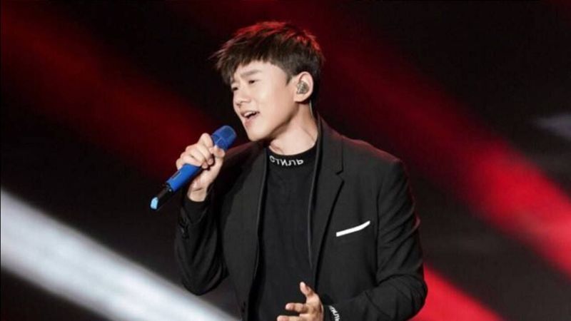不愧是华语歌王!张杰神仙现场一曲令人心潮澎湃,这也太好听了吧
