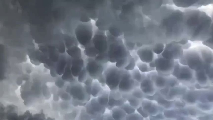 邯郸的乳状云,好漂亮,是不是会有坏天气呢