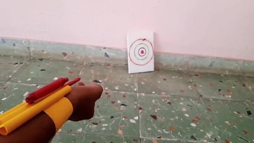 谁能拒绝一个秒变的机会呢,看完教你纸制作蛛丝发射器