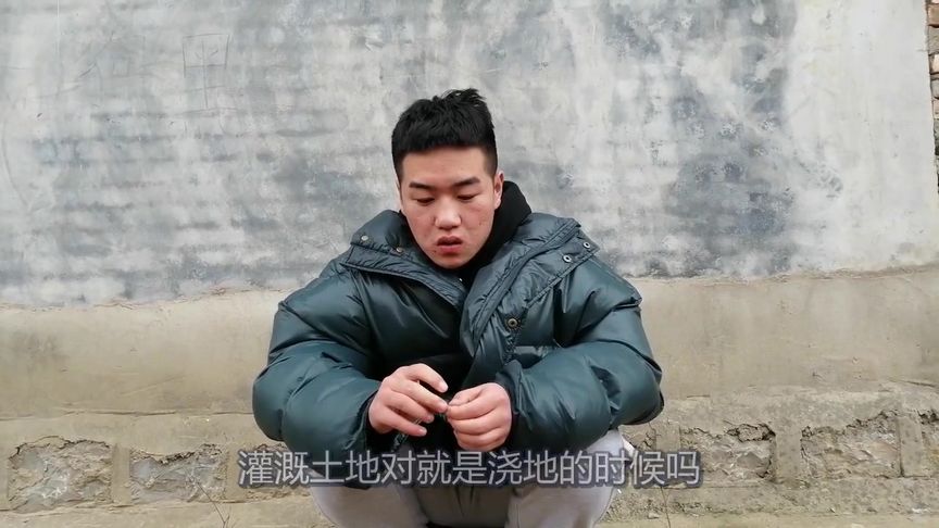 农村电器越来越多,稍不注意就出现安全事故,这不小伙子就被电了