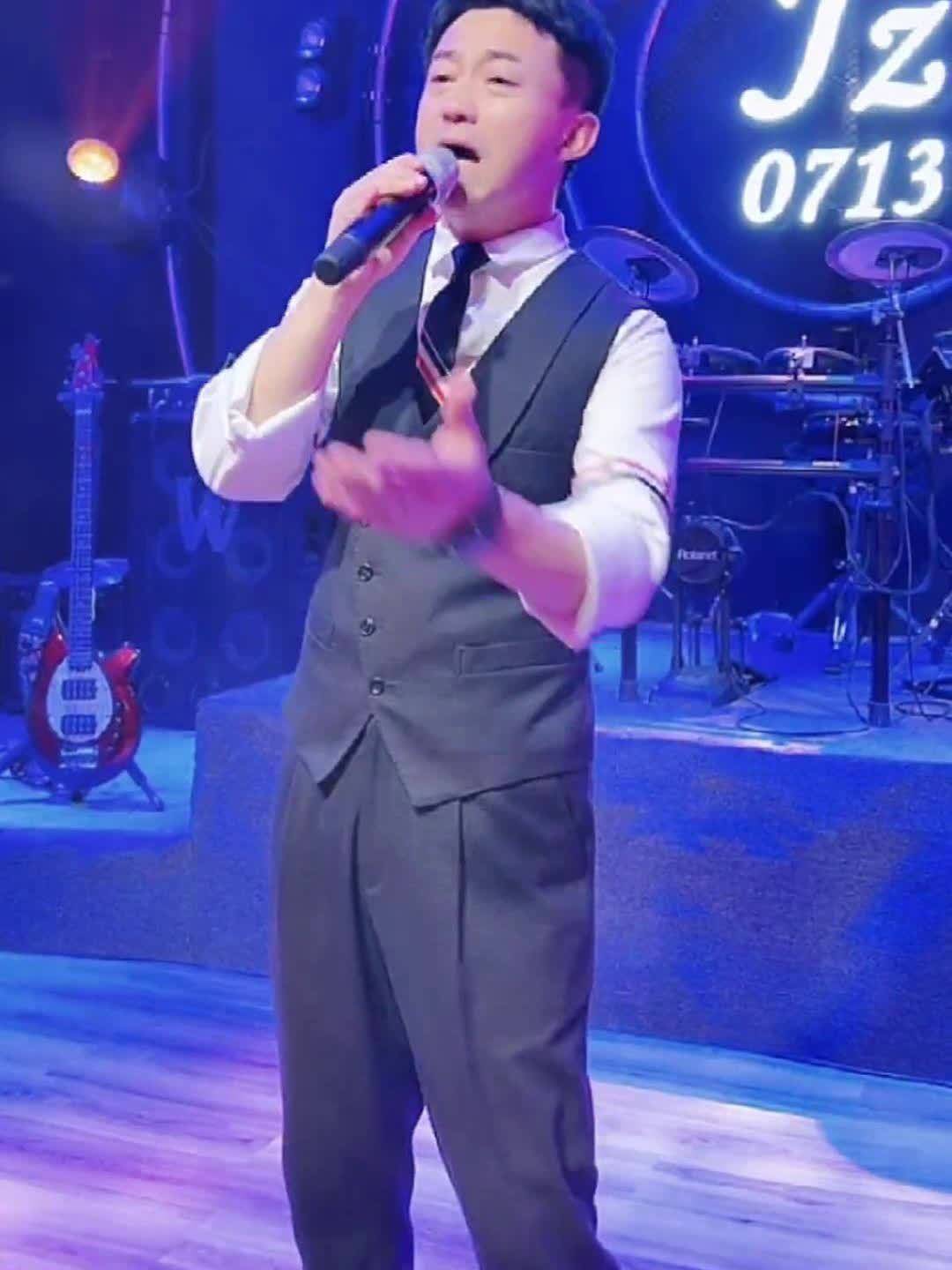 十年之前我不认识你,你不属于我,十年之后,你想成为什么唱歌陈奕迅...